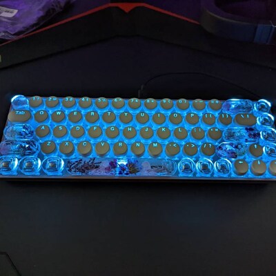 Leaf Typewriter Style RBG Keyboard With Number Pad and Wrist Rest - Etsy