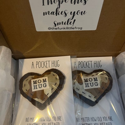 A Hug From Mom to Make Everything Better Pocket Hug From Mom Mom Hug ...