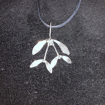 DRUID Mistletoe SILVER Celtic Pendant Necklace Jewelry Jewellery Irish ...