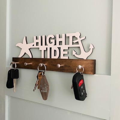 Beach House Personalized Key Holder - Etsy