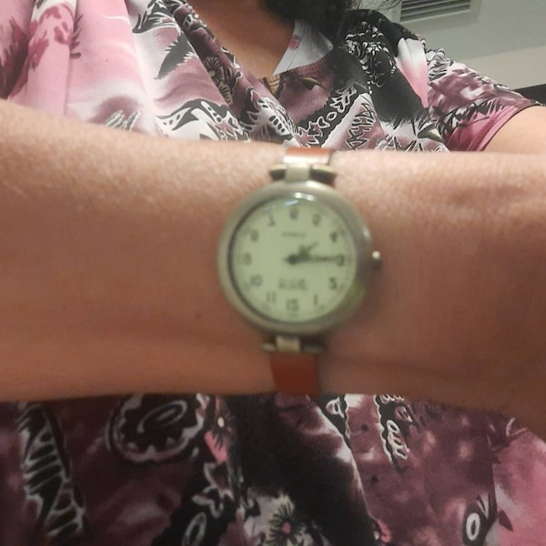 Simple Leather Watch for Women, Leather Wristwatch, Retro Minimalist ...