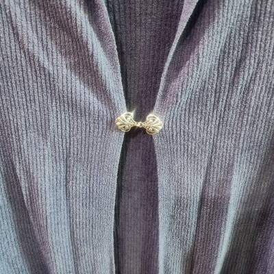 Cloak Clips, Sweater Clips: Fan Style Locking Clip in Four Colors - Etsy