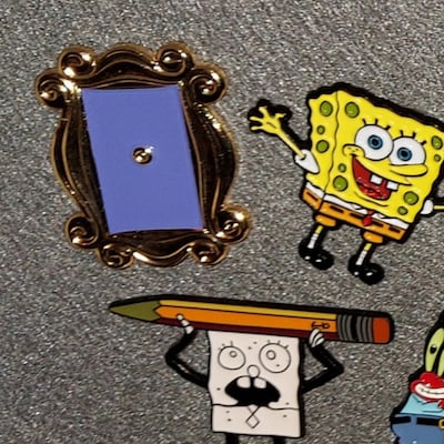 Friends Door Frame Enamel Pin Badge TV Show Novelty Fan Piece FRIENDS ...