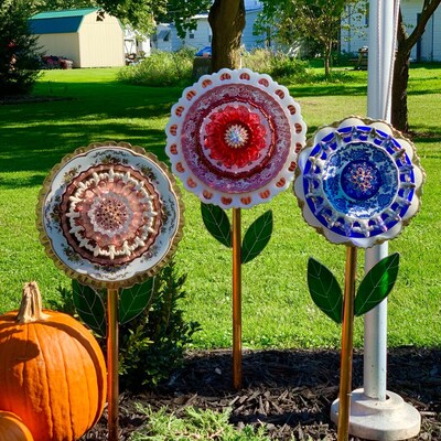 Plate Flower Copper Stem, Rebar Cover, With Two Stained Glass Leaves ...