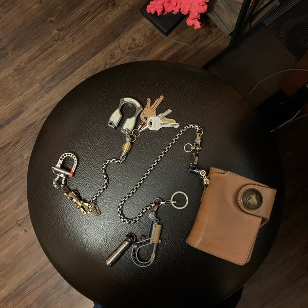Titanium Omega Shackle / Edc Keychain - Etsy