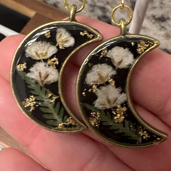 Handmade Moon Pressed Baby Breath Flowers Earrings Real Flower Resin ...
