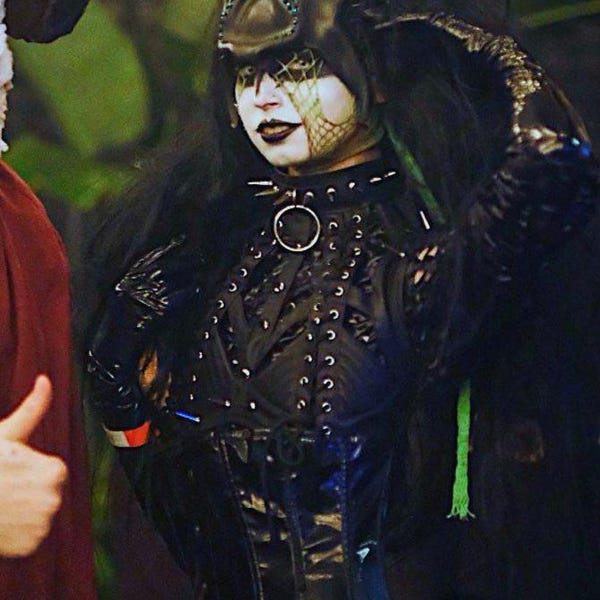 Queen Xenomorph Costume Headpiece for Aliens Movie Queen Mother Costume ...