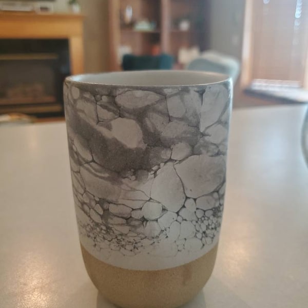 Medium Indent Ceramic Mug/thumbprint Tumblers/minimalist Tea Cup - Etsy