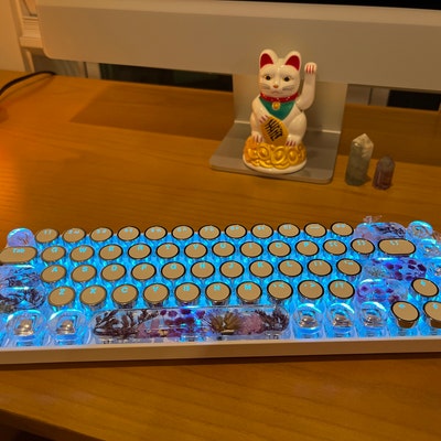 Leaf Typewriter Style RBG Keyboard With Number Pad and Wrist Rest - Etsy