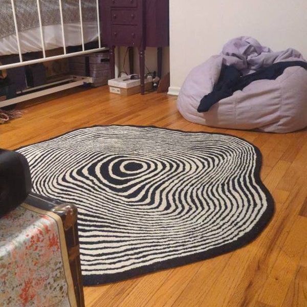 Melting Black & White Irregular Shape Unshape Hand-tufted 100% Wool ...