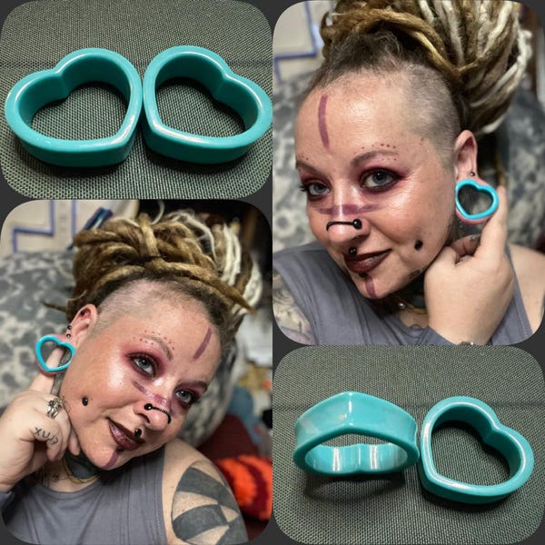 Emo Alien Skinz Silicone Ear Plugs Black White Splatters Dark Tunnels ...