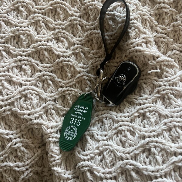 Golden Girls Shady Pines Keychain - FREE SHIPPING - Etsy