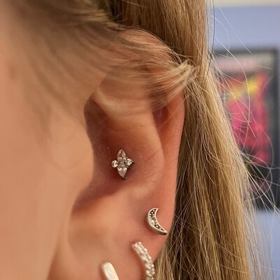 ASTM F136 Pear Star Titanium Conch Earring, Conch Labret, Internally ...