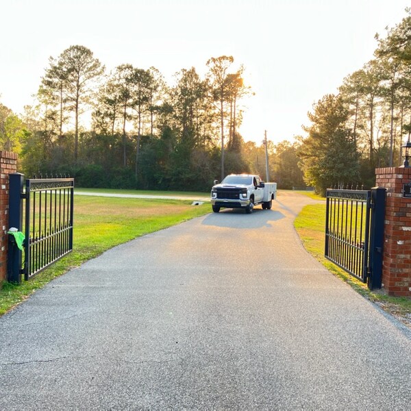 Personalized Cast Aluminum Metal Yard Lawn Plaque - Chickadee Ivy Sign ...