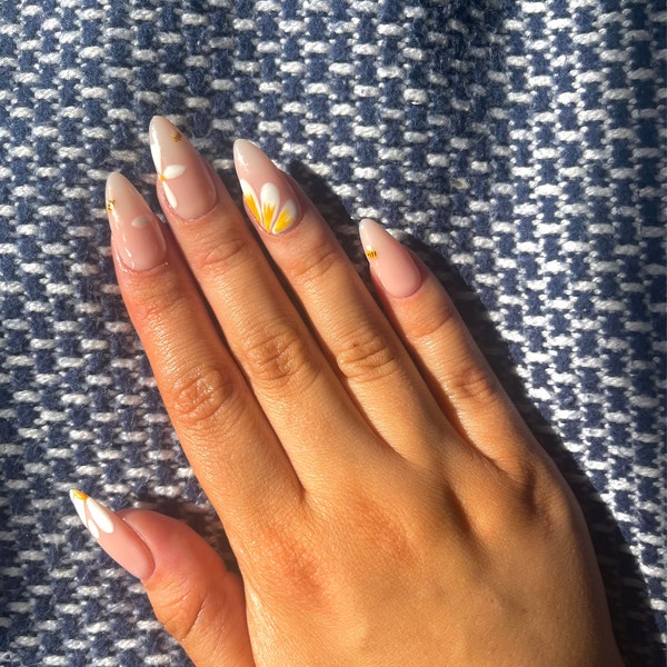 Luxe Bumble Bee Spring Press on Nails, Gel Nails, Custom Press on Nails ...