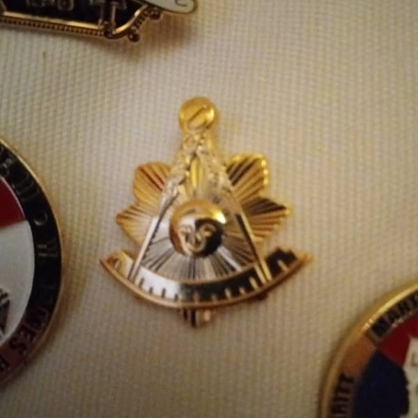 Masonic Past Master Lapel Pin - Etsy