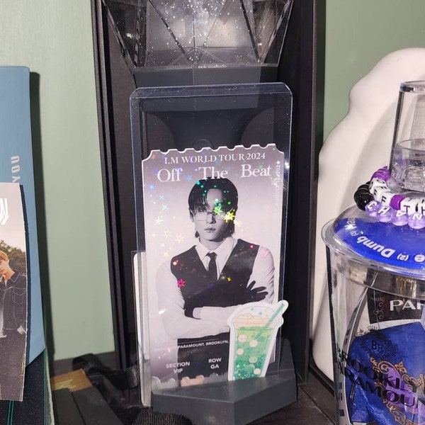 Ateez Seonghwa Photo KPOP Picket / Fan With Ruffles - Etsy