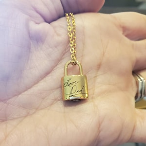 Soundwave QR Code Keychain Voice Memorial Gift Voice - Etsy