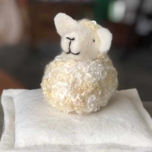 Sheep Needle Felting Kit for Beginners - DIY Wool Craft Kit - Perfect ...