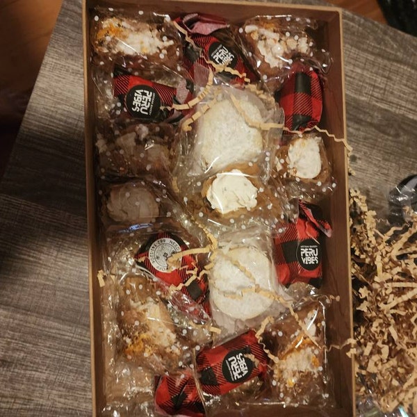 Gourmet Peruvian Sweets Variety Gift Box Includes Classic Alfajores ...