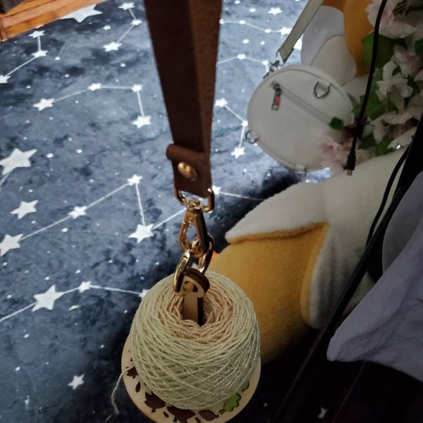 Autumn Tour Lemonwood Mini Minder (PAT. PEND.): Portable Wrist Yarn ...