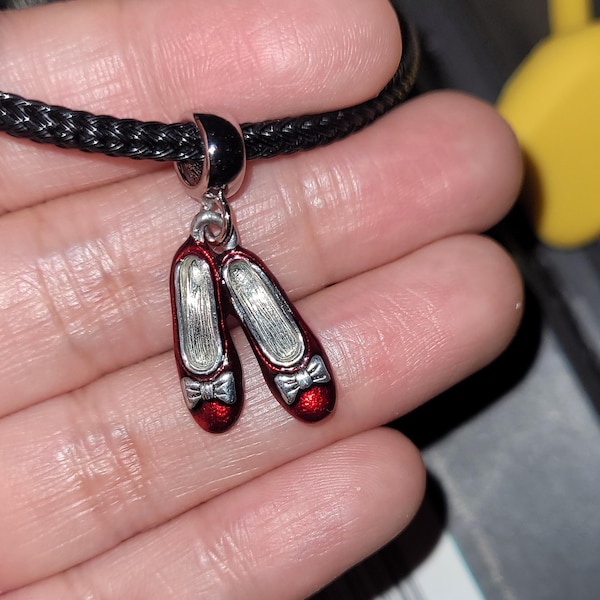 Sterling Silver Lips Charm, Kissing Lips Pendant, Fashion Makeup Charm ...