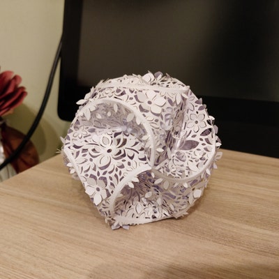 Paper Toy Flower Kaleidocycles / Flextangles a Paper Craft - Etsy