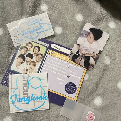 BTS Planet/heart Bias Vinyl Decal Sticker for Your Light - Etsy