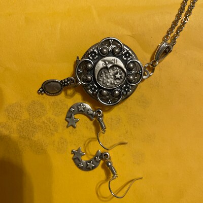 Photo Locket, Starry Sky Locket, Moon and Stars, Keepsake Locket, Gift ...