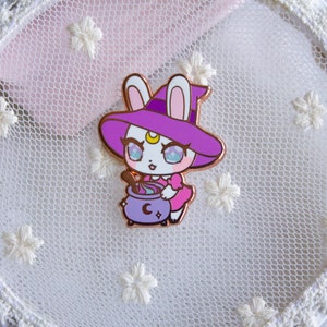 Fauna Enamel Pin - Etsy