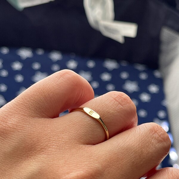 14k Solid Gold Tiny Signet Ring, Custom Letter Ring,initial Ring ...