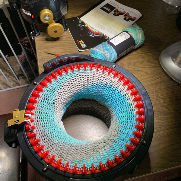 Combination Set: 1 Addi Knitting Machine Express Kingsize With 46 ...