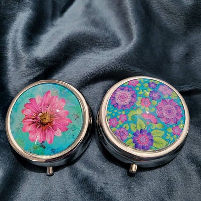 Hummingbird Handmade Compact Round Pill Box Silver or Bronze - Etsy