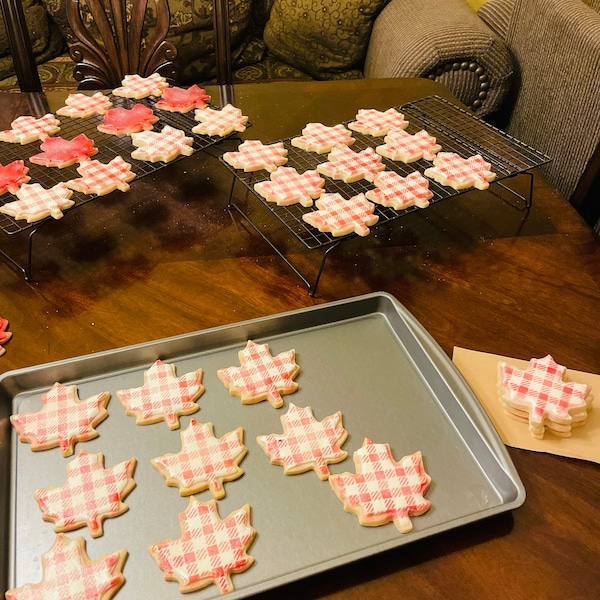 MINI BUFFALO PLAID Cookie Countess, Cookie Stencil/cupcake Stencil - Etsy