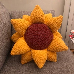 22 Crochet Sunflower Pillow PDF Pattern by Mister - Etsy