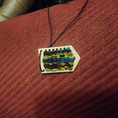 Pink Knitting Pin, Angry Yarn Ball Emoji, Unravelling Knitting Pun ...