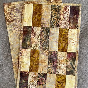 PDF Pattern: Modern Quilted Batik Table Runner - Etsy