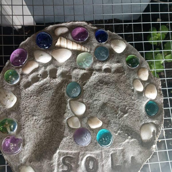 Outdoor Stepping Stone DIY Kit – Garden Cement Handprint Stone ...