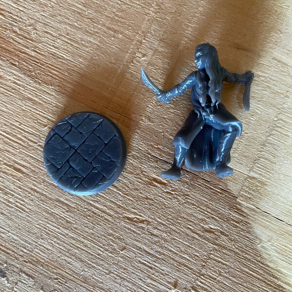 Female Ranger Dnd Miniature | Tabletop RPG DND Mini | D&D Figurines ...