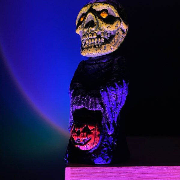 Sneaky Skeleton Trick or Treater - Etsy