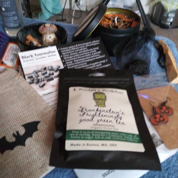Spooky Mystery Box, Halloween Lovers Gift Set, Fall Season Candle ...