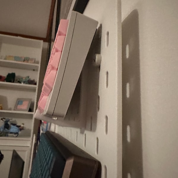 Keyboard Display Hook for IKEA Skadis | Mechanical Keyboard Pegboard ...