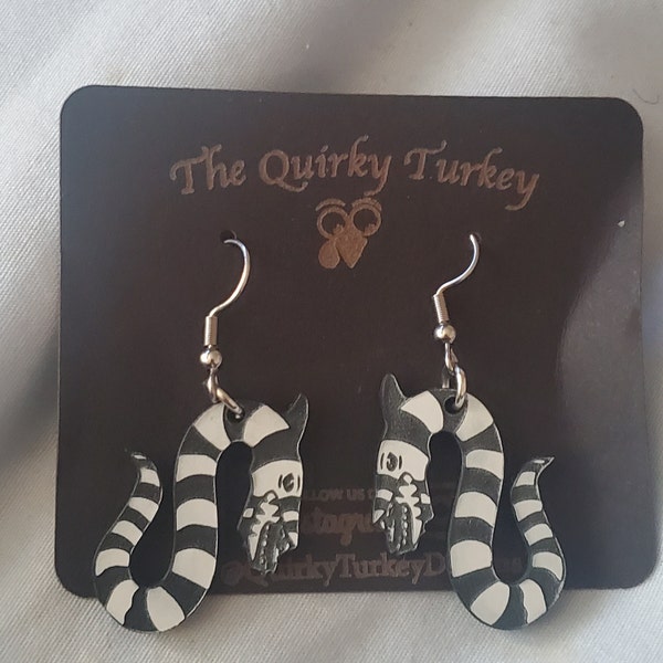 Beetlejuice Sandworm Earrings - Etsy