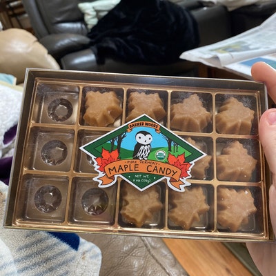 Maple Candy Gold Gift Box of 15 Maple Leaf Candies Free Shipping - Etsy