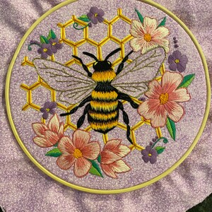 Hand Embroidery Pattern Queen Bee Digital Download PDF Complete Video ...