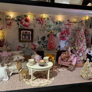 Adelaide Scoop Arm Sofa Pearl White Macy Mae 1:12 Scale Miniature ...