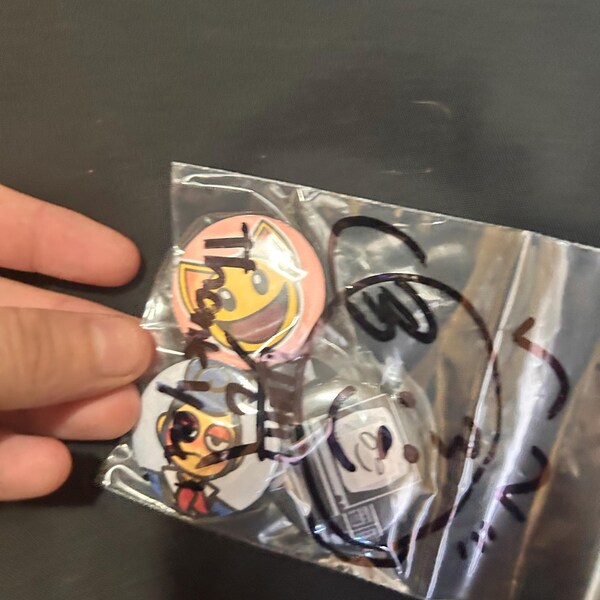 Wally Darling Pin Welcome Home - Etsy