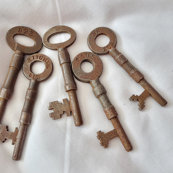 5 X 3" 1940s Antique Keys | Old Vintage Quality Handmade British ...
