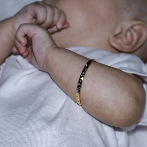 Thin Gold Baby Bangle Hawaiian Heirloom Design Hamilton Hawaiian Gold ...