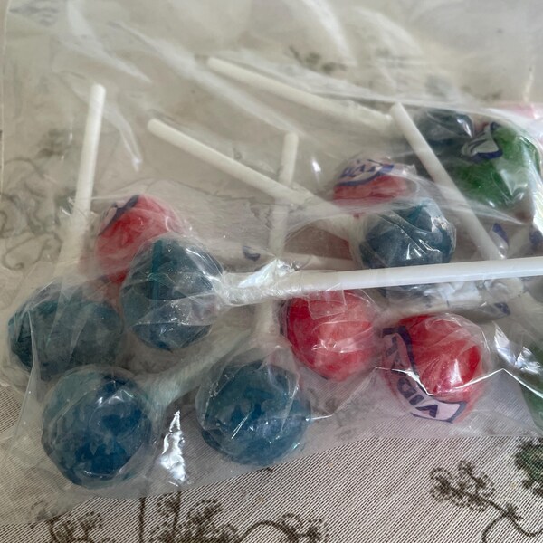 Maxilin Liquorice Flyers Sour Liquorice Strawberry Blackcurrant Sweet ...